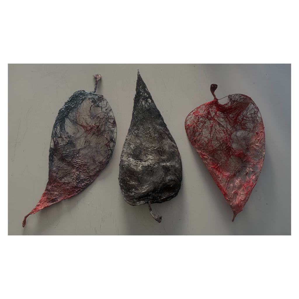 3 LEAVES - RAF Gallery 100% romanesc